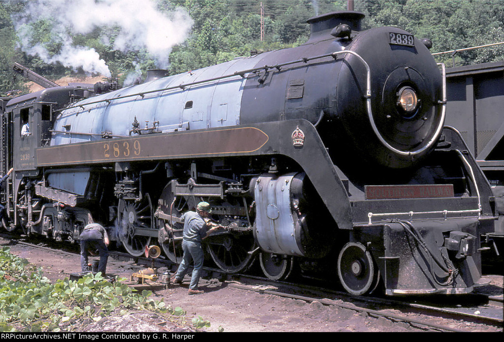 2839 being serviced at Elkhorn City, KY